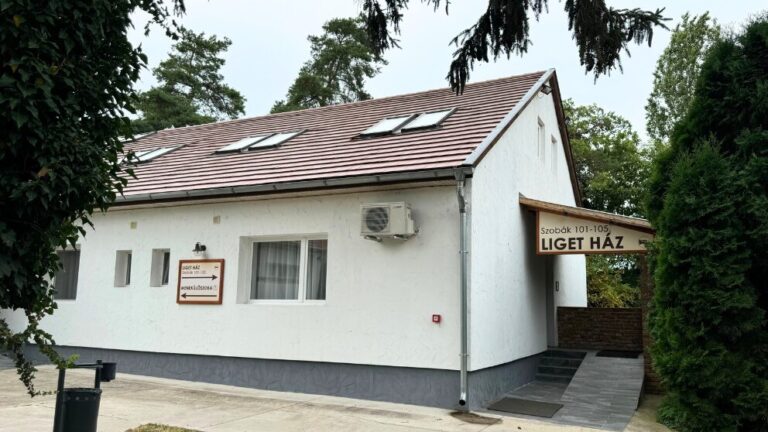 【子連れにおすすめホテル】テーマパークと一体化したBikalのPuchner Castel Hotel! | 旅して暮らすハンガリー